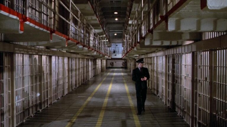 Fuga da Alcatraz: Clint Eastwood e la fuga più famosa di sempre